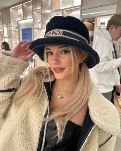 Breckie Hill Bio, Career, Boyfriend, Net Worth, Height, Age, Parents