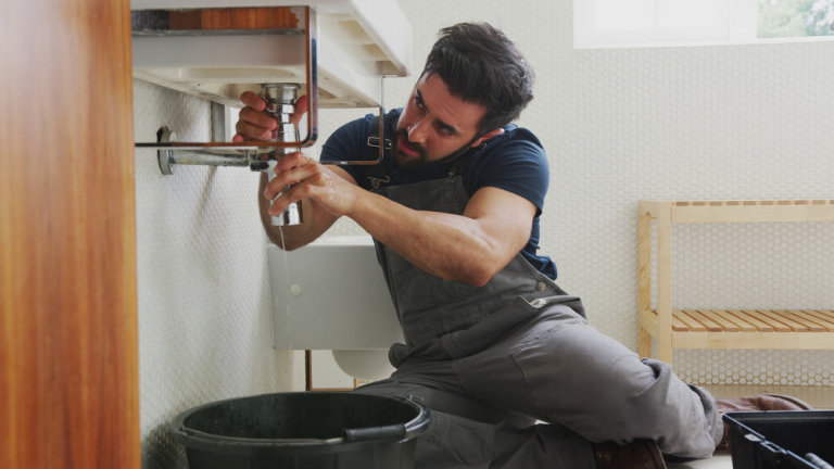Common Plumbing Problems and How to Spot Them - Biowiki